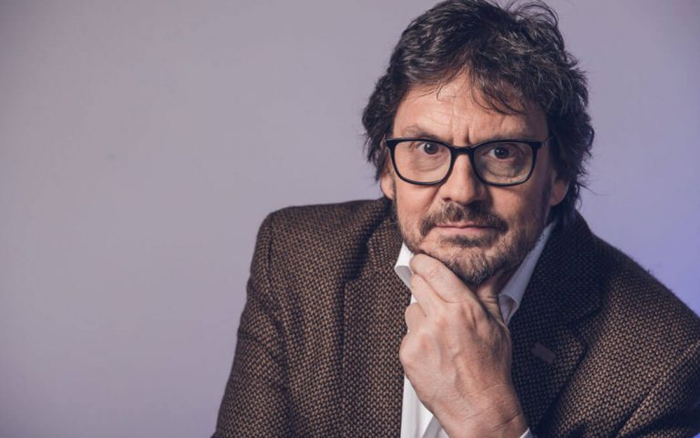 Felipe Pigna: “La escuela es fundamental para definir vocaciones y ...