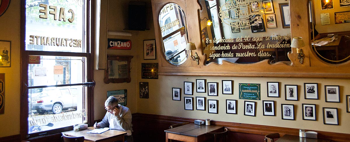 Café Margot, el bar notable que fue visitado por Juan Domingo Perón en ...