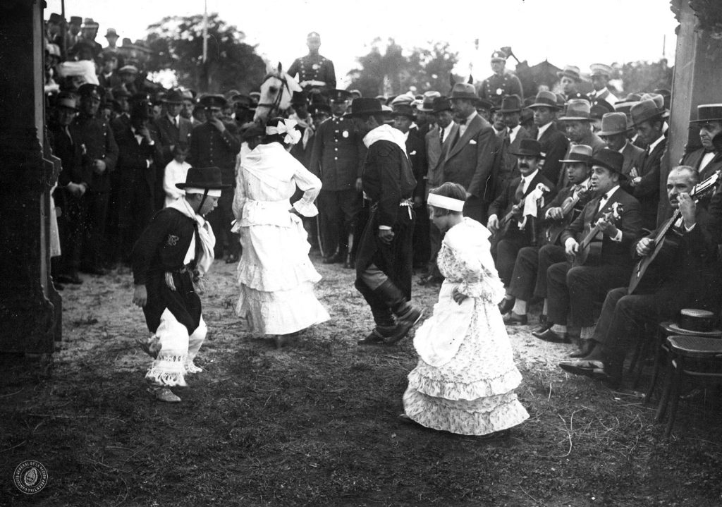 ¿Cuál es el origen y el significado de la palabra chacarera? - Billiken