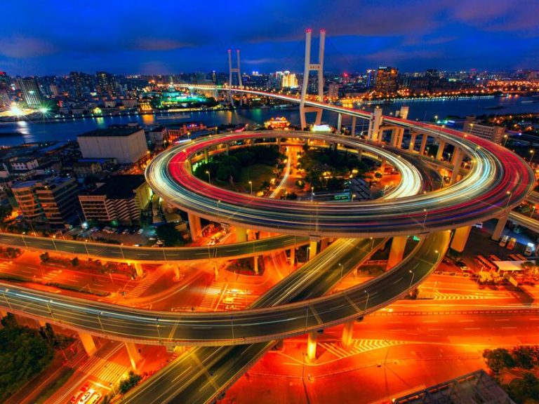 Cómo es Nanpu, el fascinante puente con espirales - Billiken