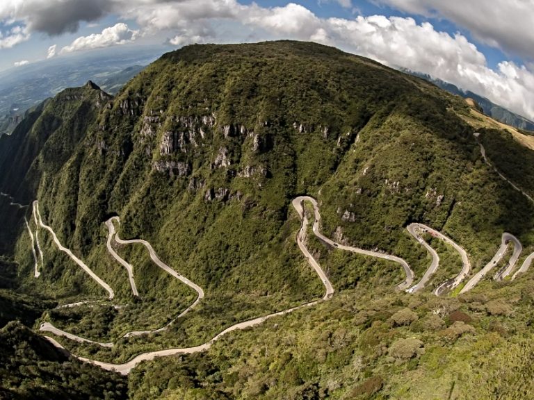 Serra do Rio do Rastro, la ruta con más curvas de Brasil - Billiken