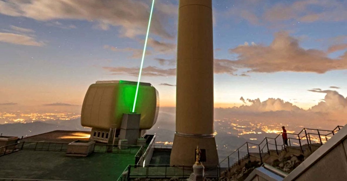 Científicos lograron desviar un rayo con un láser por primera vez en la ...