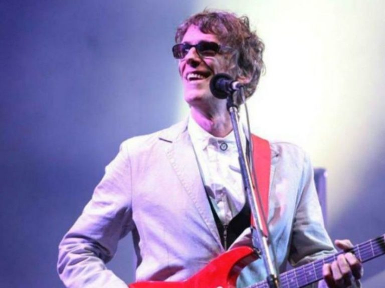 A 11 años del fallecimiento de Luis Alberto Spinetta, uno de los padres ...