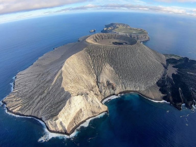 Bárcena, el volcán más joven del mundo - Billiken