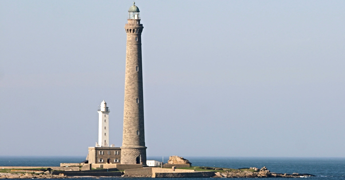 ¿Dónde se encuentra el faro más alto del mundo? - Billiken