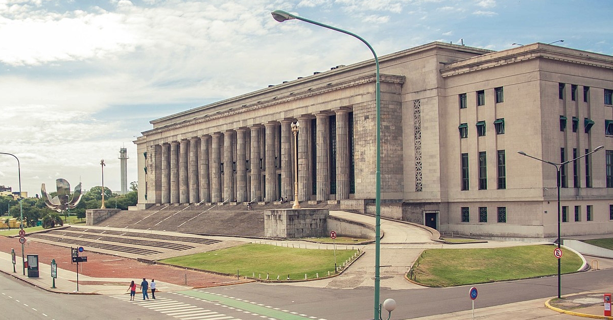 Cinco carreras de la UBA se posicionaron entre las 50 mejores del mundo ...