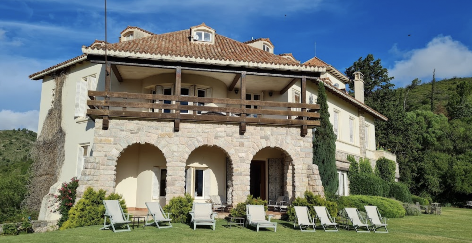 Castillo de Mandl, un ícono de la arquitectura oculto en las sierras de ...