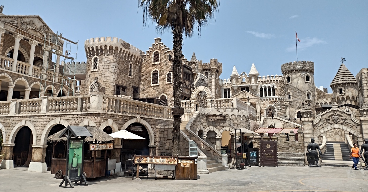Chancay, el sorprendente castillo medieval de Perú que tiene 98 años ...