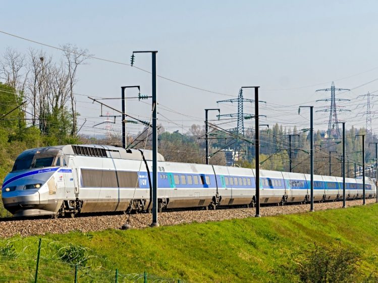 TGV Atlantique 325: el tren más rápido del siglo XX - Billiken