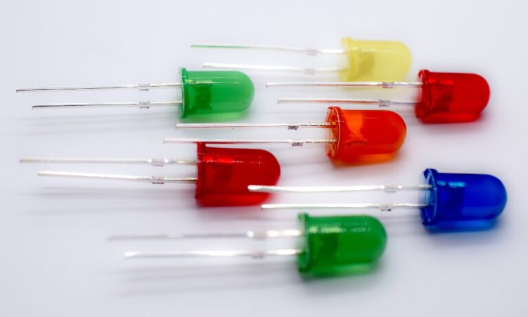 LED azul: el descubrimiento que revolucionó la luz y las pantallas ...