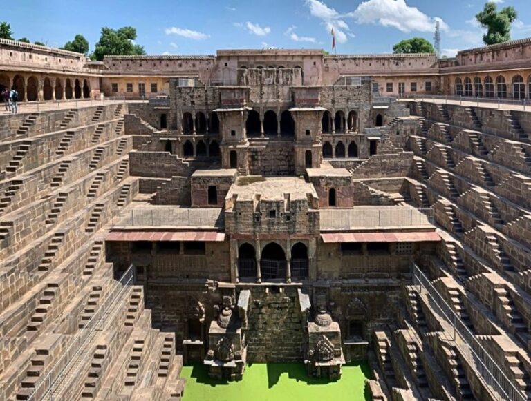Chand Baori, la “pirámide invertida” que se conserva al norte de India ...