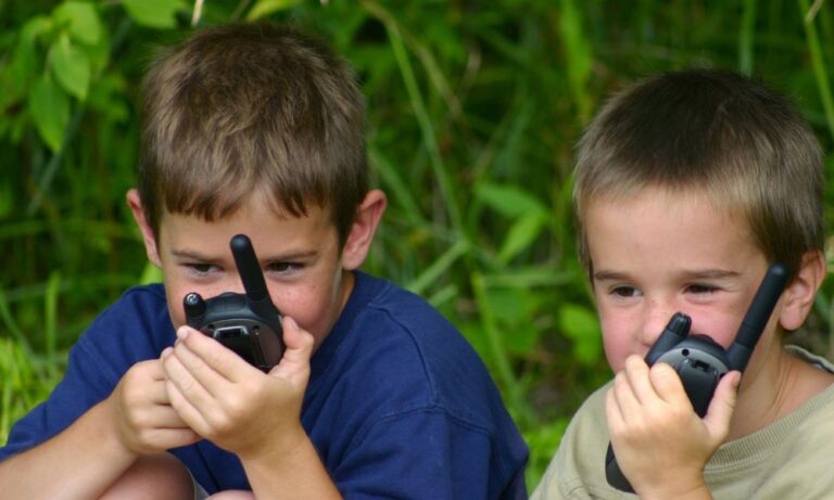 ¿Cómo funcionan los walkie talkie o "woki toki"? - Billiken